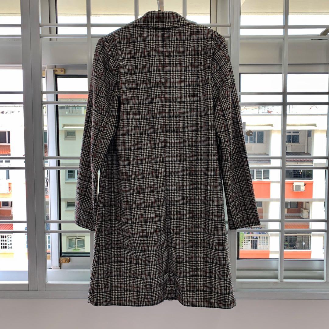 BNWT Checkered Coat, Women's Fashion, Coats, Jackets and Outerwear on ...