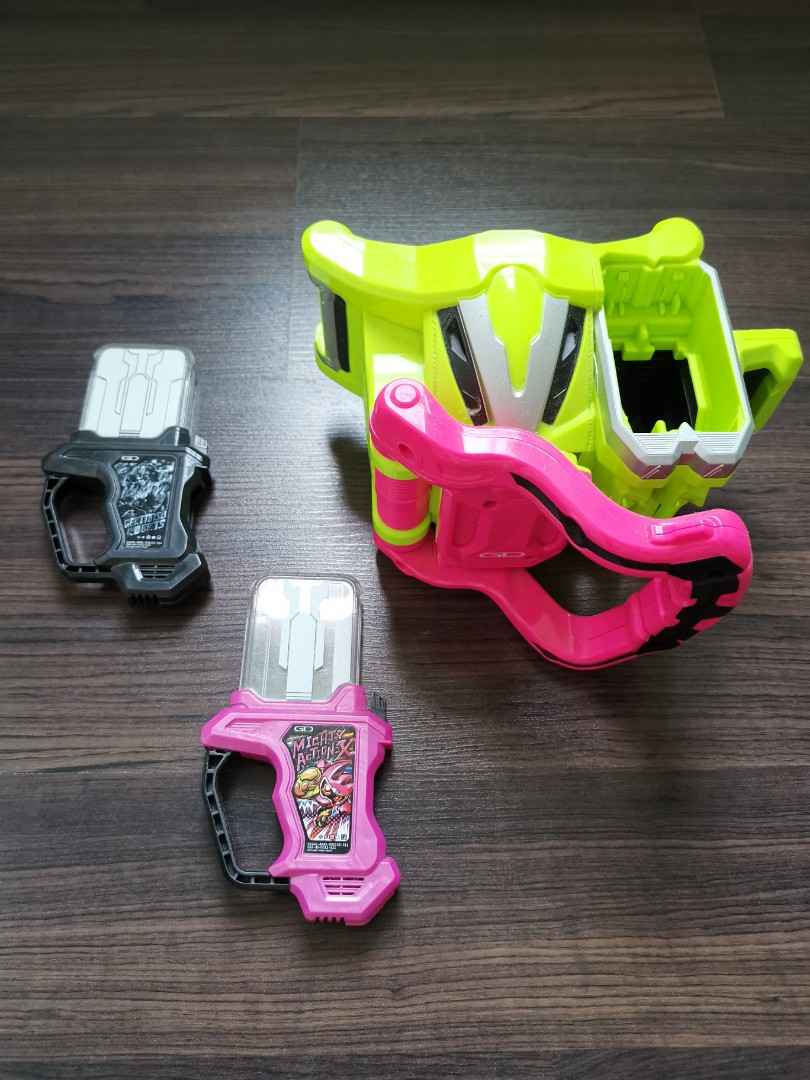 Kamen Rider Ex-Aid Gamer Driver and proto Gekitotsu Robots Gashat ...