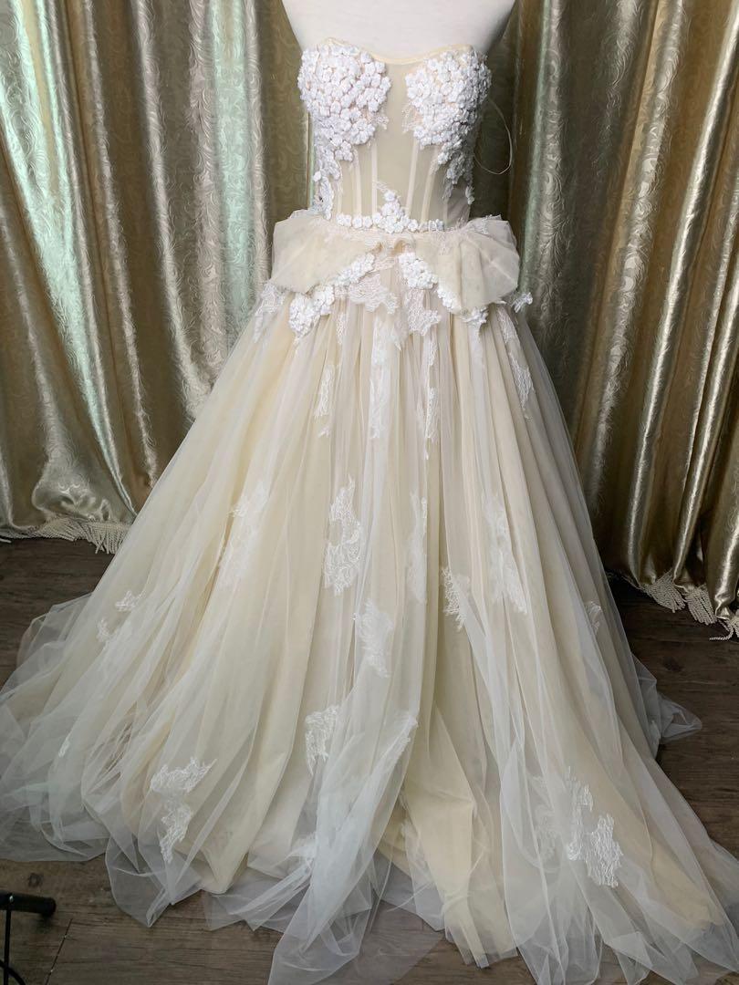 Wedding Gown, Women's Fashion, Dresses & Sets, Evening Dresses & Gowns ...