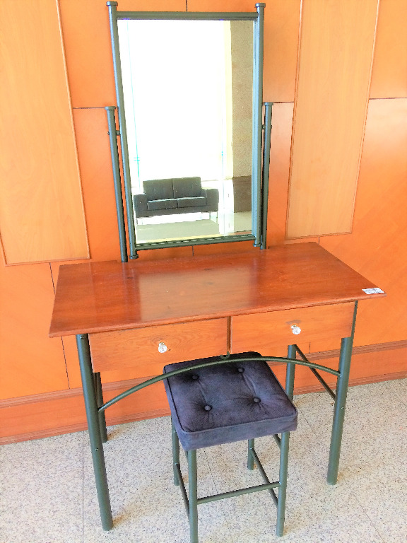 Wood Make-UP Table w/ Chair, Furniture, Tables & Chairs on Carousell