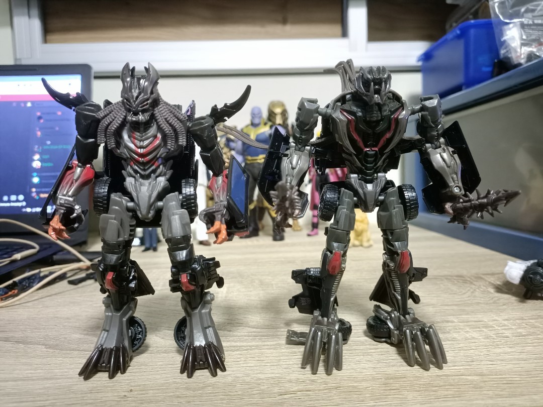 Transformers Deluxe Class Studio Series Crowbar & The Last Knight ...