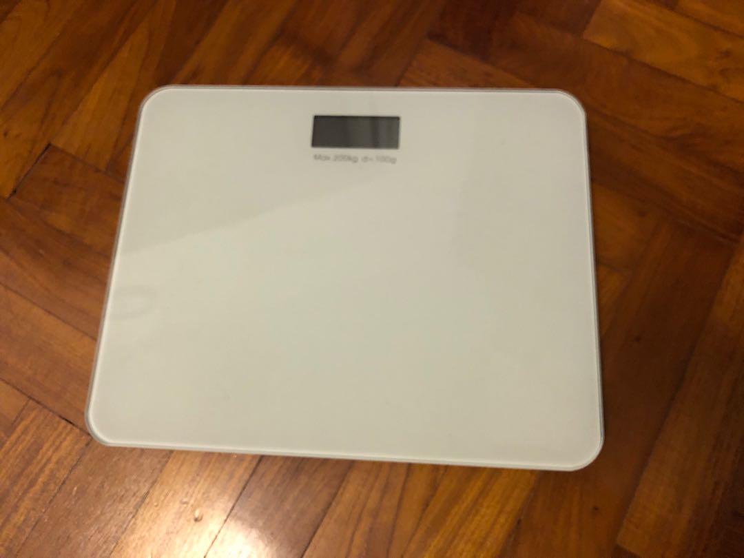 Miniso Weighing Scale, Health & Nutrition, Health Monitors & Weighing ...