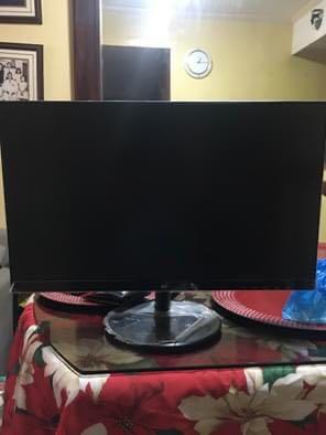 Monitor View Sonic, Computers & Tech, Desktops on Carousell