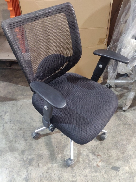 New Office Chair with defects due to bad storage, Furniture & Home ...
