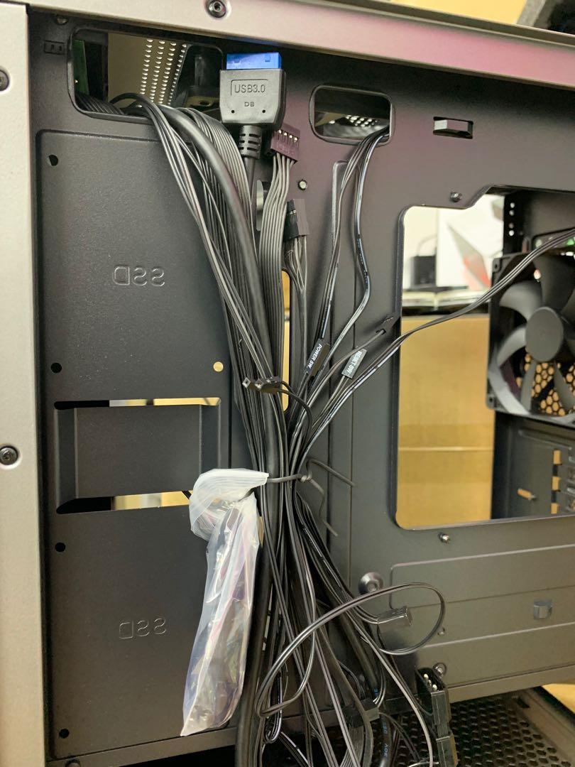 The bolt (MATX) casing coming with 5 fans (aftershock) gunmetal for DIY ...