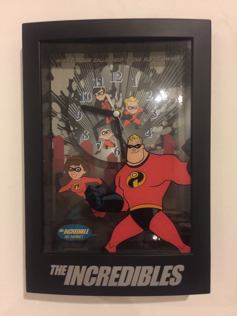 The incredibles Clock, Hobbies & Toys, Toys & Games on Carousell