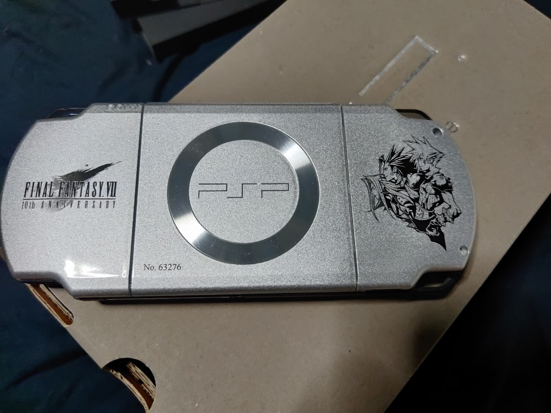 Limited Edition 10th Anniversary FFVII Crisis Core PSP, Video Gaming ...