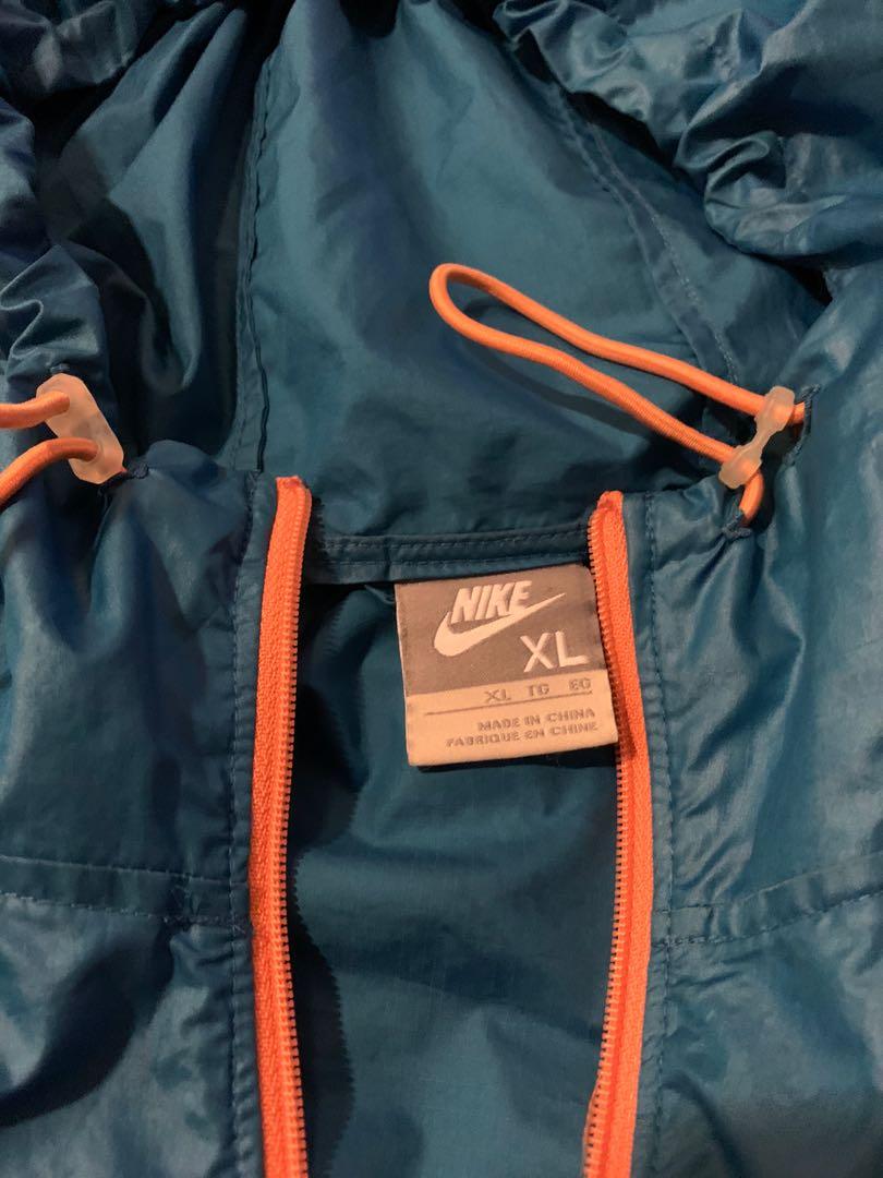 Nike Oversized Windbreaker, Men's Fashion, Coats, Jackets and Outerwear ...