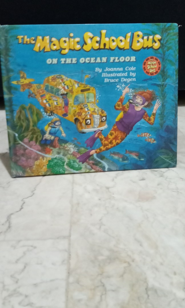 The MAGIC SCHOOL BUS: On The Ocean Floor, Hobbies & Toys, Books ...