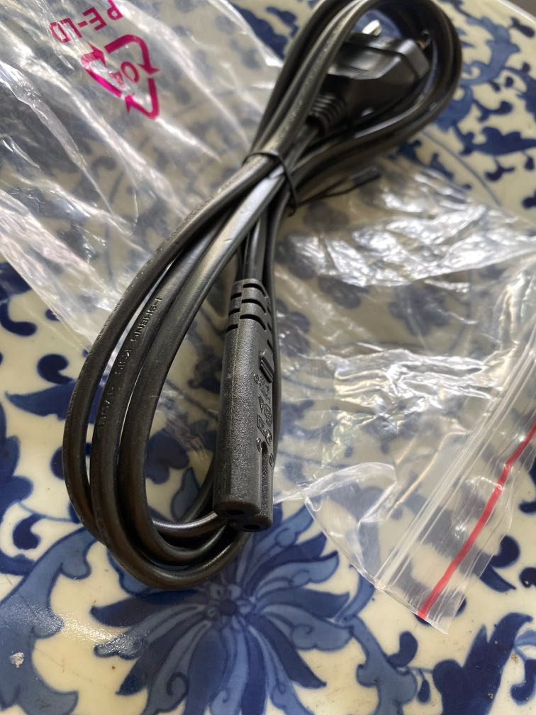 Figure 8 power cord, Computers & Tech, Parts & Accessories, Cables ...