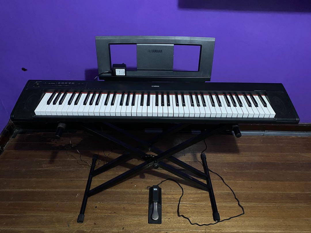 Yamaha Piaggero NP-32 with Onstage sustain pedal and Onstage double X ...