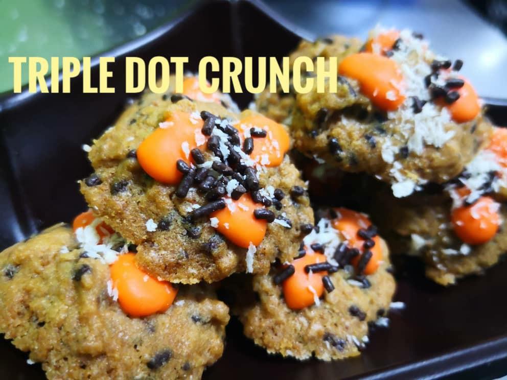 Halal Kuih Raya, Food & Drinks, Homemade Bakes on Carousell