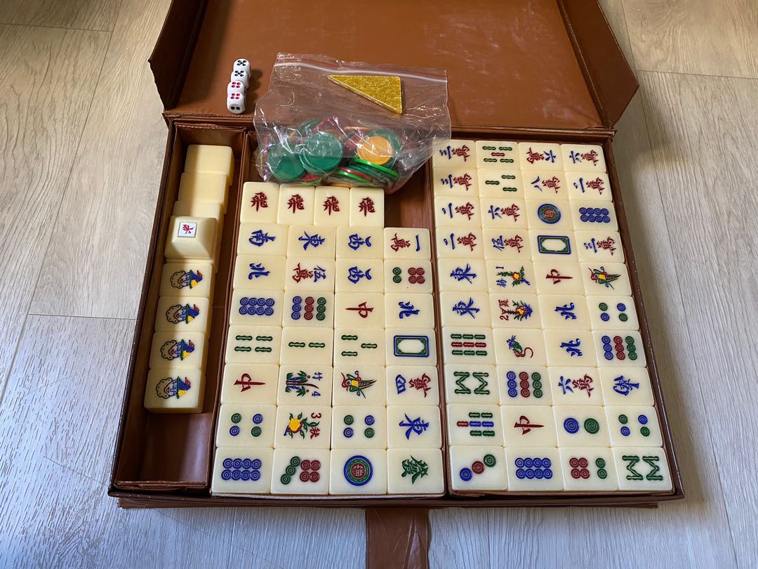 A1 MAHJONG SET (WITH NEW CHIPS), Toys & Games, Others on Carousell