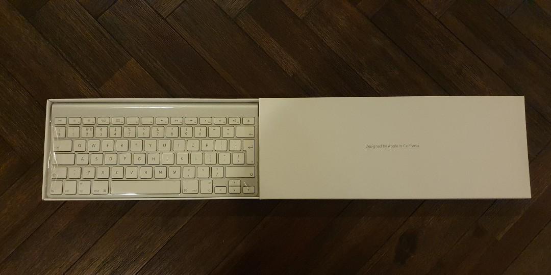 Original Apple Keyboard - British English, Computers & Tech, Parts ...