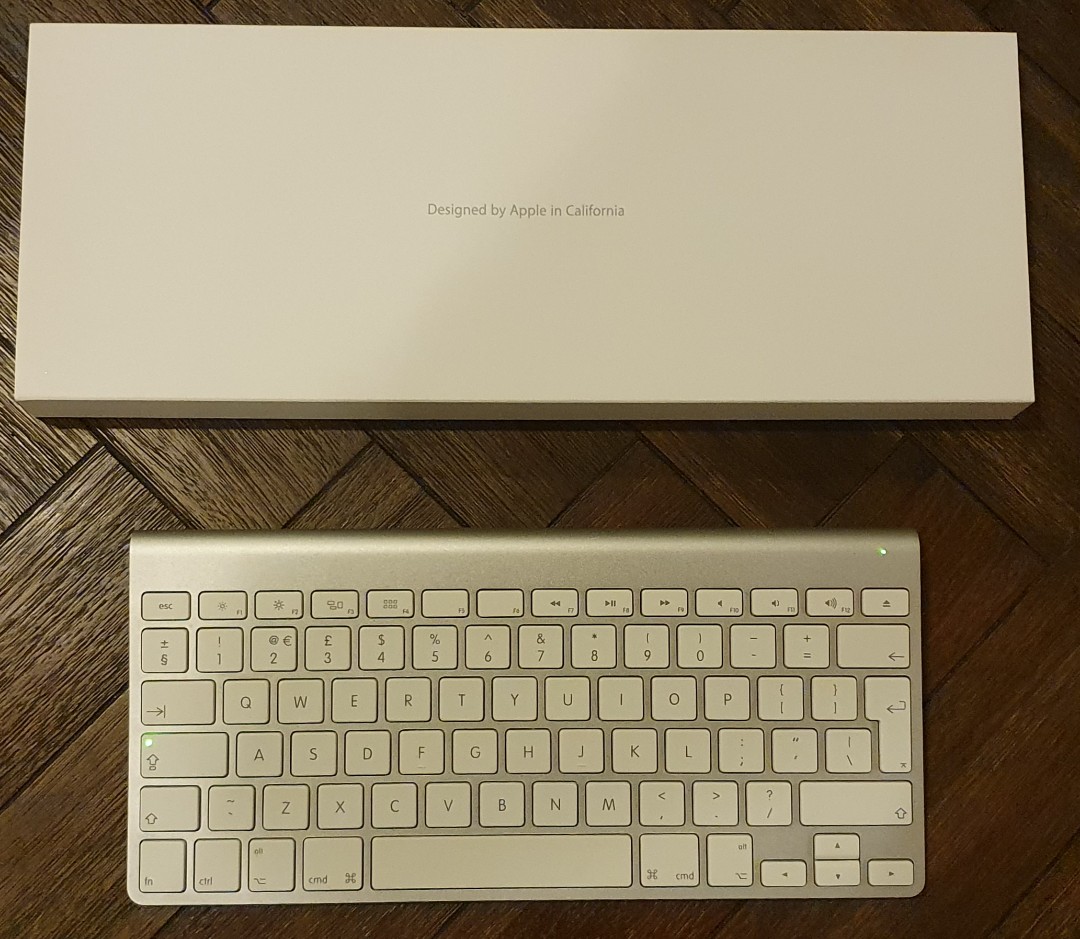 Original Apple Keyboard - British English, Computers & Tech, Parts ...