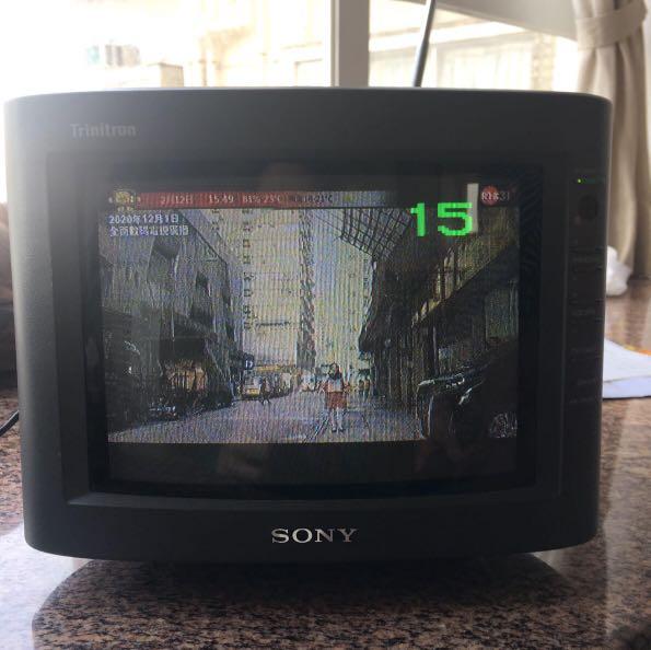 Retro Sony color mini TV (portable), 家庭電器, 電視 & 其他娛樂, 電視組件及配件 - Carousell