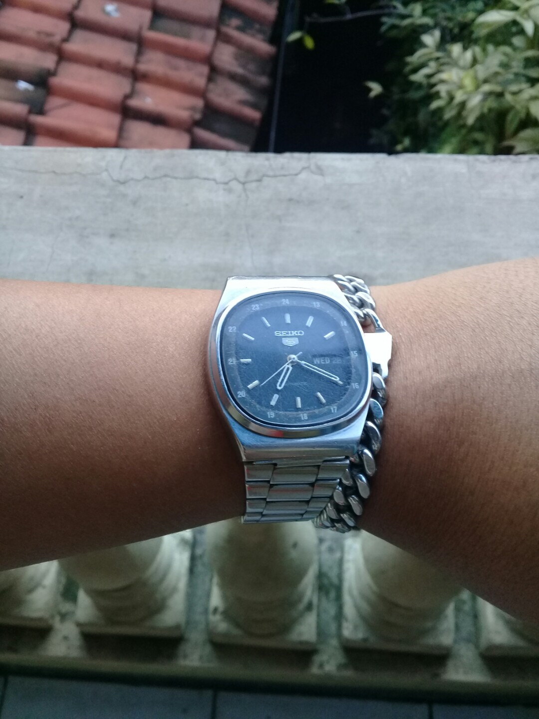Seiko 5 automatic, Fesyen Pria, Jam Tangan di Carousell