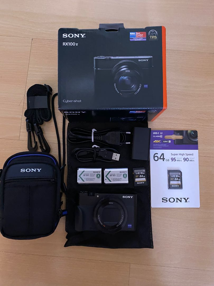 Sony RX100 M5, Photography, Cameras on Carousell