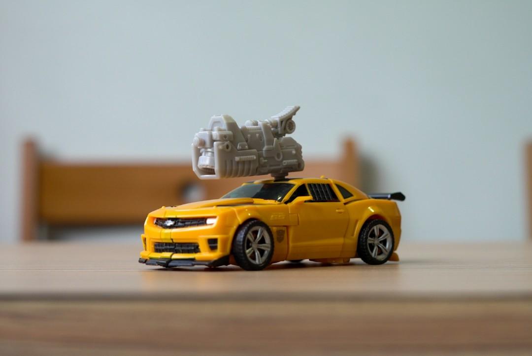 Transformers 3: Dark of The Moon Deluxe Bumblebee Mechtech, Hobbies ...
