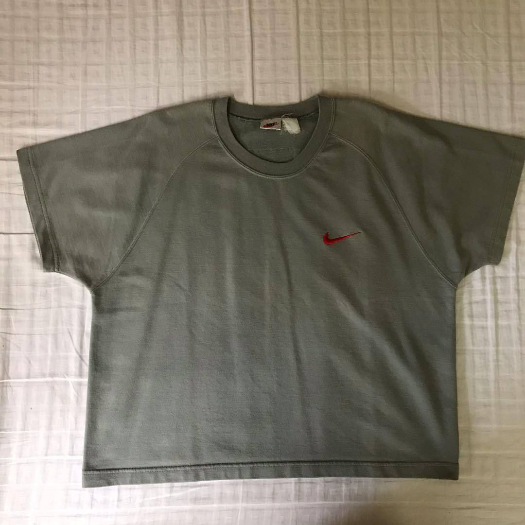 vintage nike top, Women's Fashion, Tops, Others Tops on Carousell