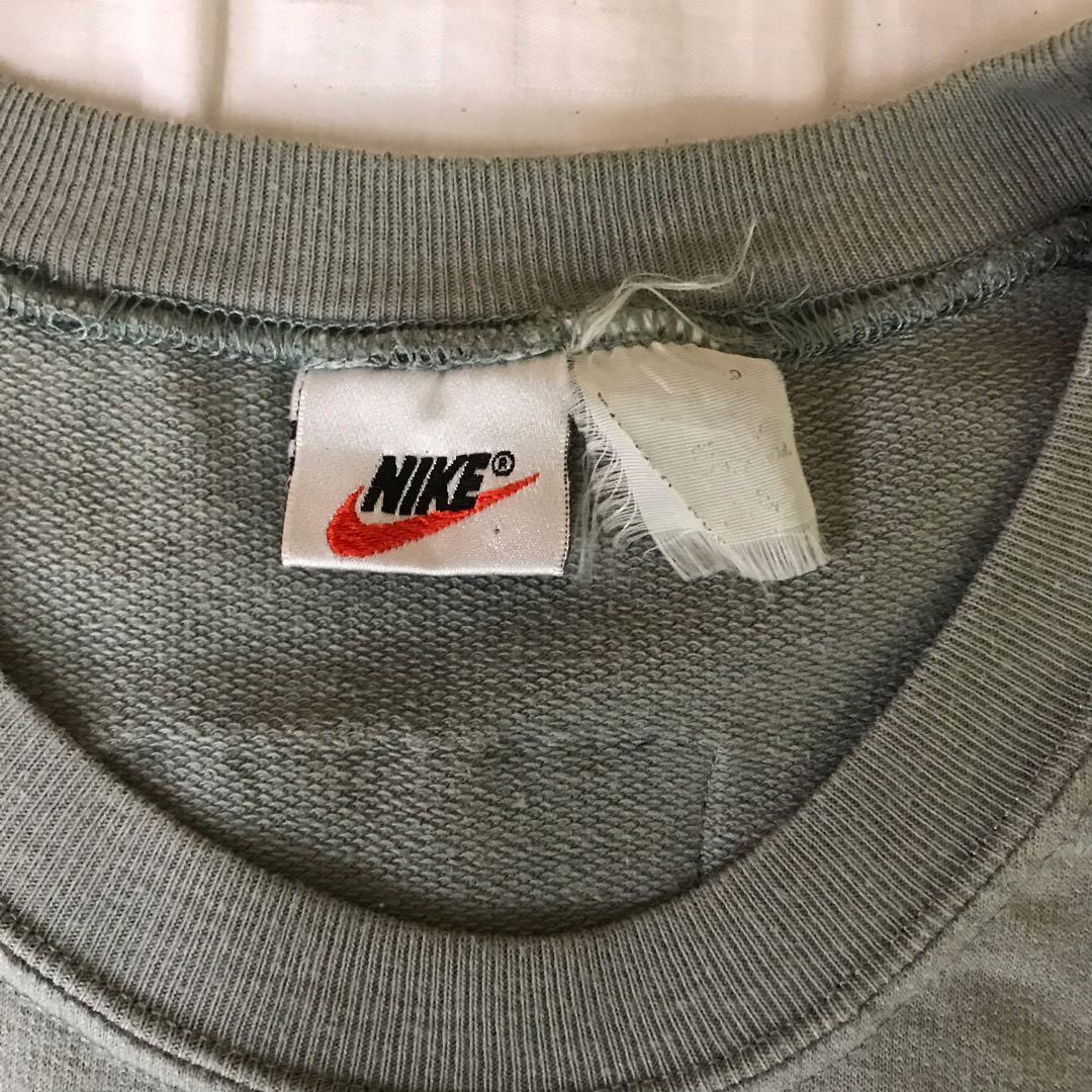 vintage nike top, Women's Fashion, Tops, Others Tops on Carousell