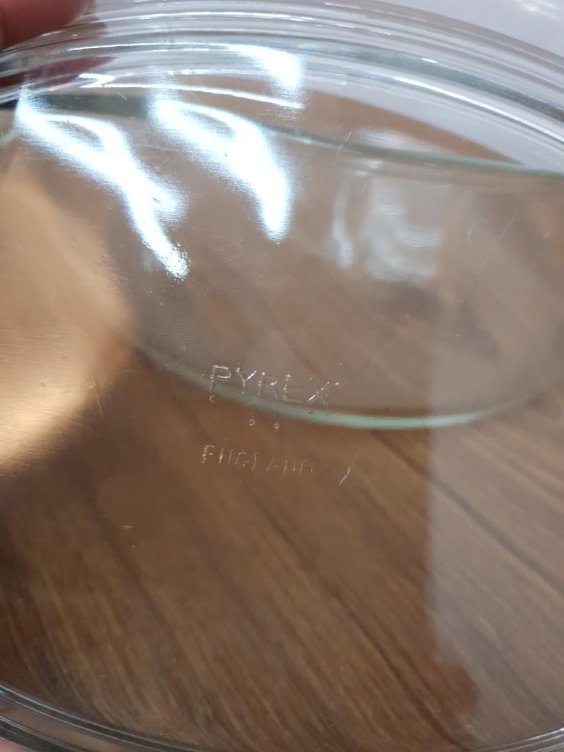 Assorted Pyrex and TAT Made in England Glassware, Furniture & Home ...