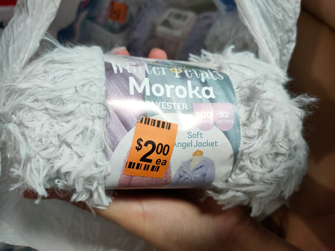 Furry Yarn, Hobbies & Toys, Stationery & Craft, Craft Supplies & Tools ...