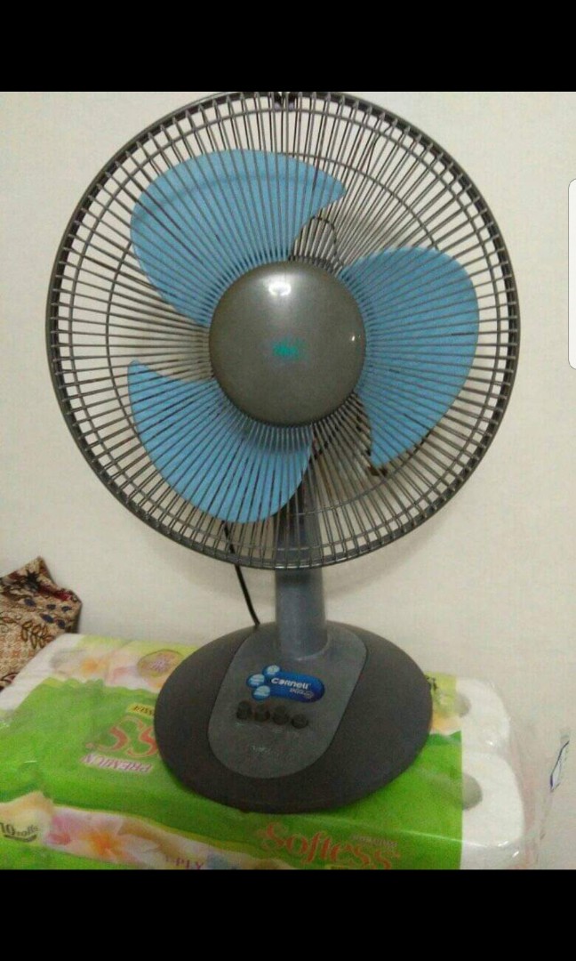 Clean desk fan (Marsiling), Furniture & Home Living, Lighting & Fans ...