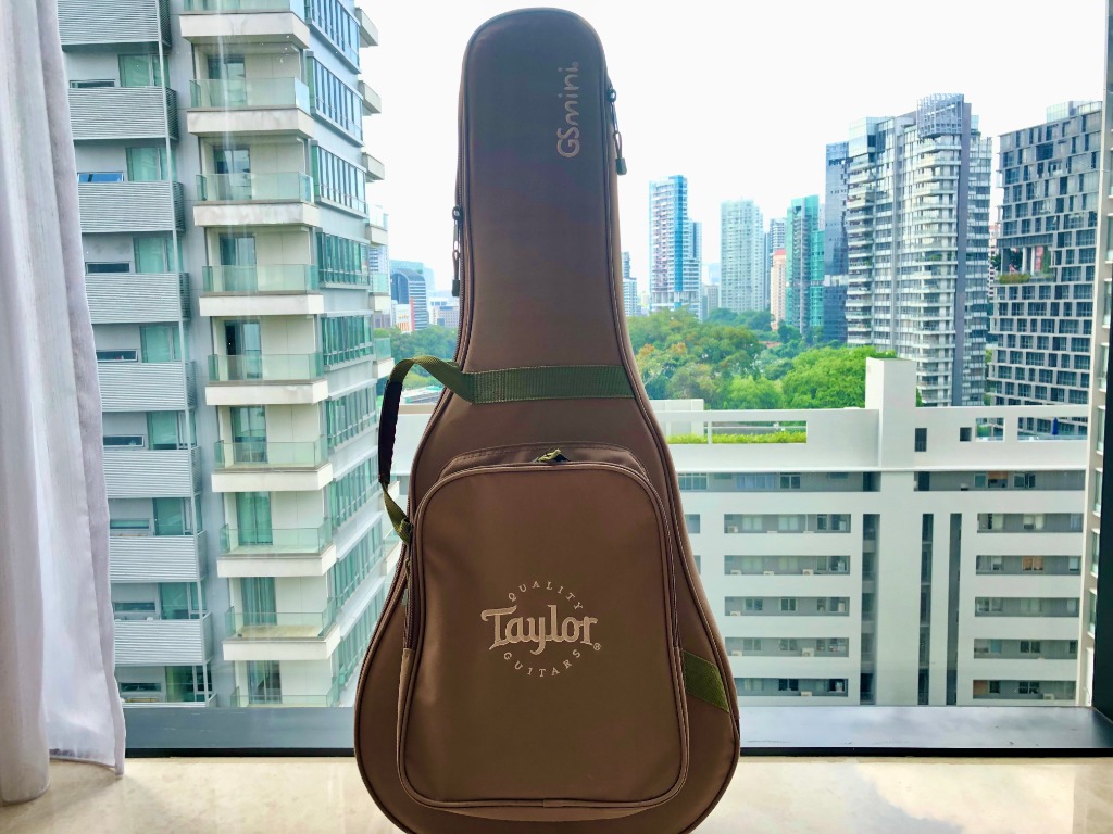 Taylor GS Mini Guitar, Hobbies & Toys, Music & Media, Musical ...