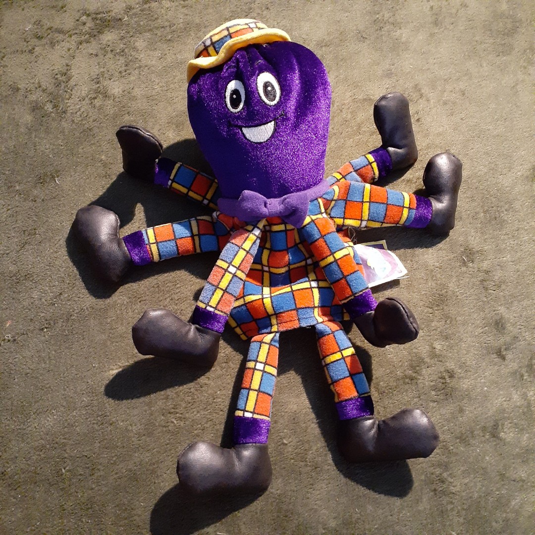 Wiggles Hand Puppet, Toys & Games, Other Toys on Carousell