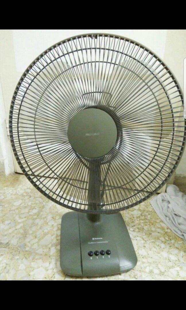 Clean 16" fan (Marsiling), Furniture & Home Living, Lighting & Fans ...