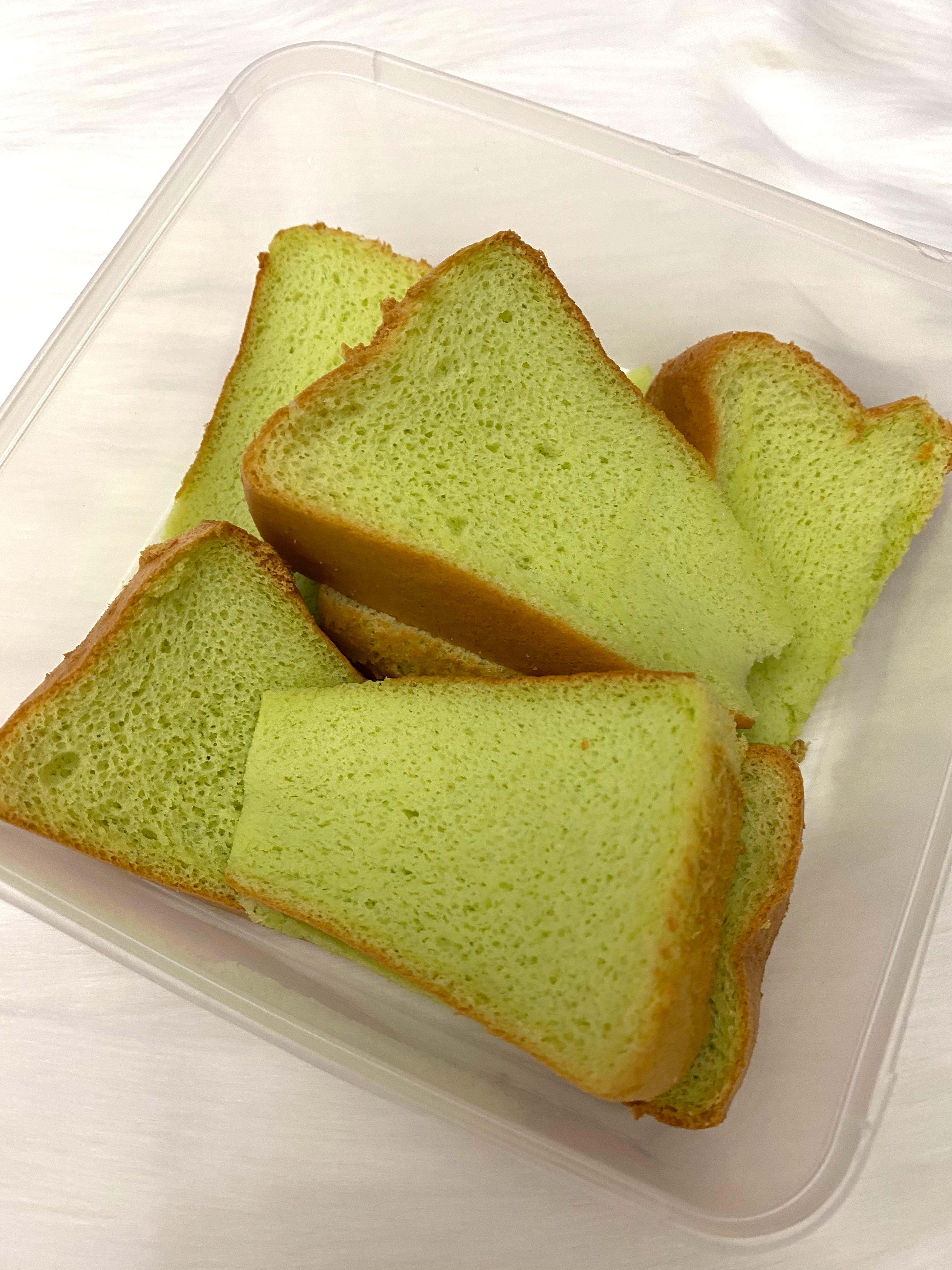 Pandan Chiffon Cake, Food & Drinks, Homemade Bakes on Carousell