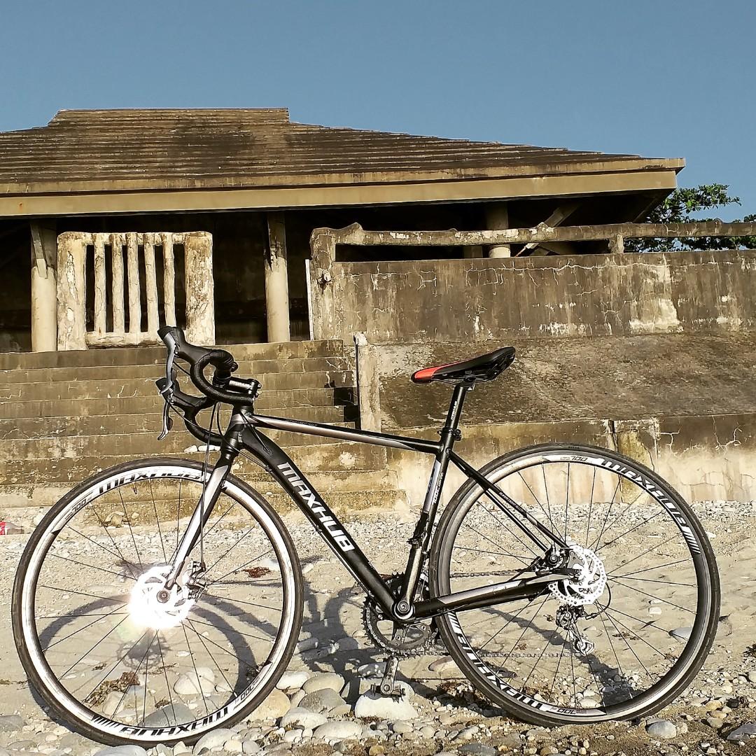 Road bike Maxhub (Meet up), Sports Equipment, Bicycles & Parts ...
