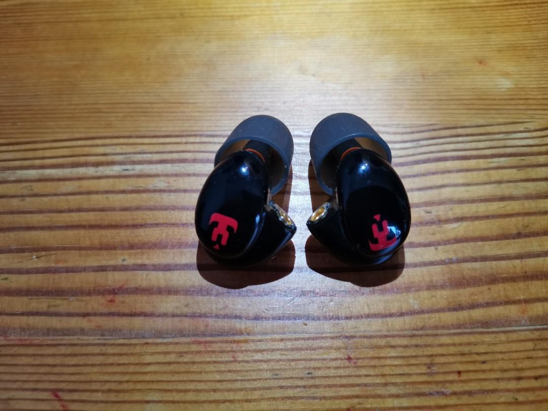 代改westone w3成可換線( mmcx ), 音響器材, 可攜式音響設備 - Carousell