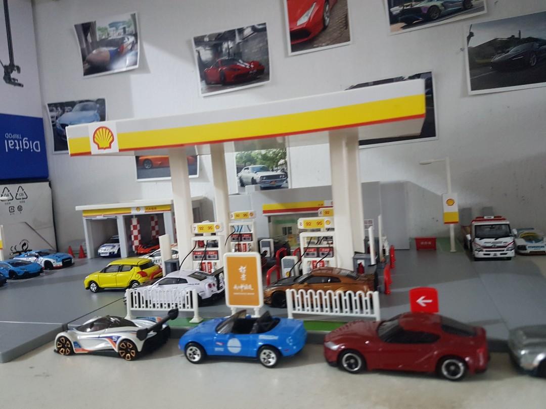 1/64 Shell Fuel Station Diorama, Hobbies & Toys, Toys & Games on Carousell