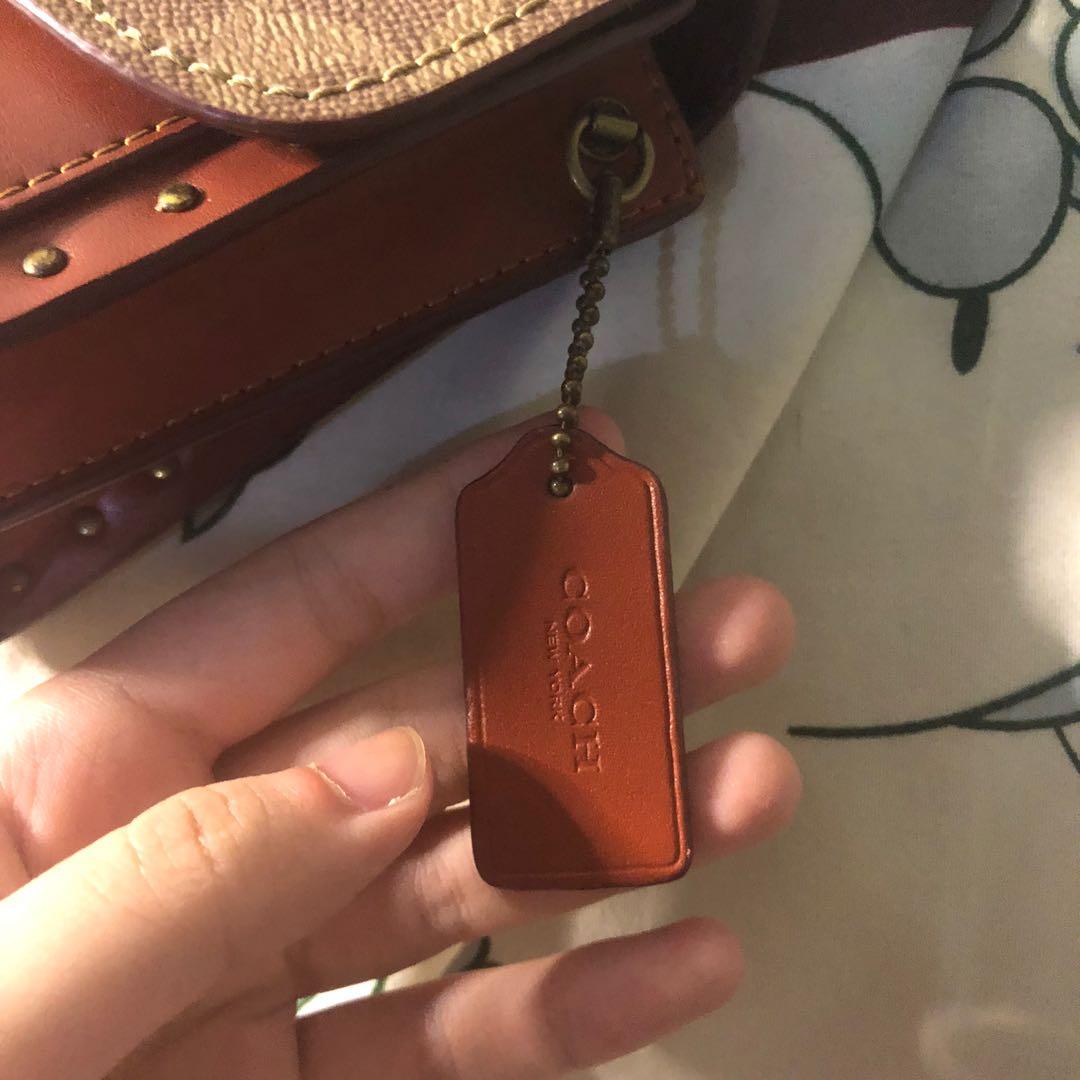 Coach Border Rivets Signature Crossbody Bag Authentic, Barang Mewah ...