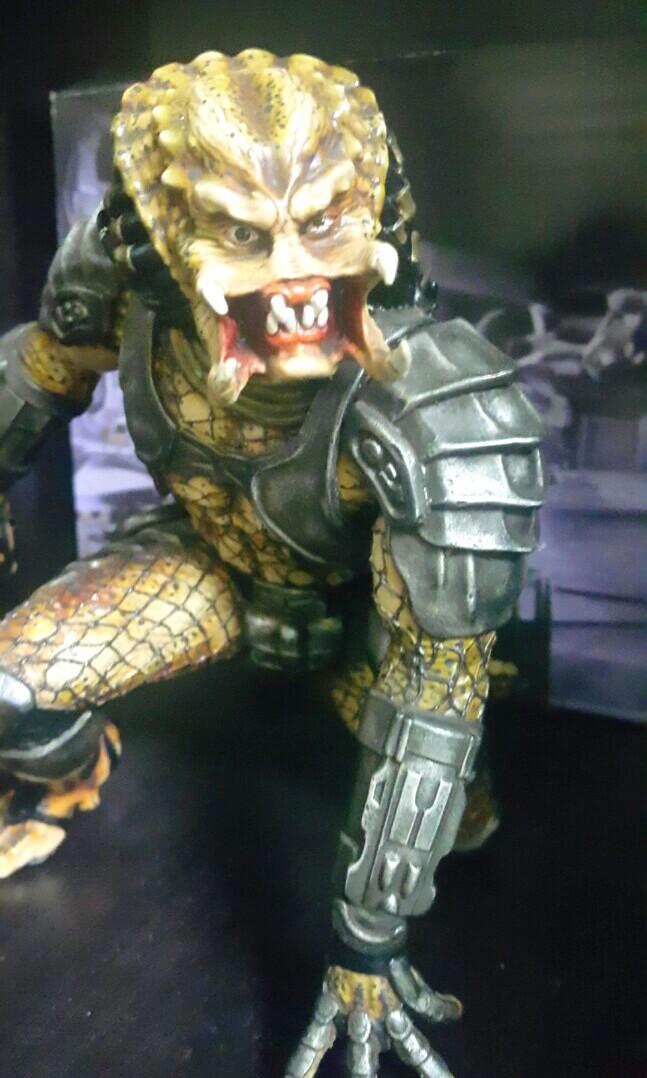 Billiken AVP Alien vs predator -crouching predator 1:6 scale vinly ...