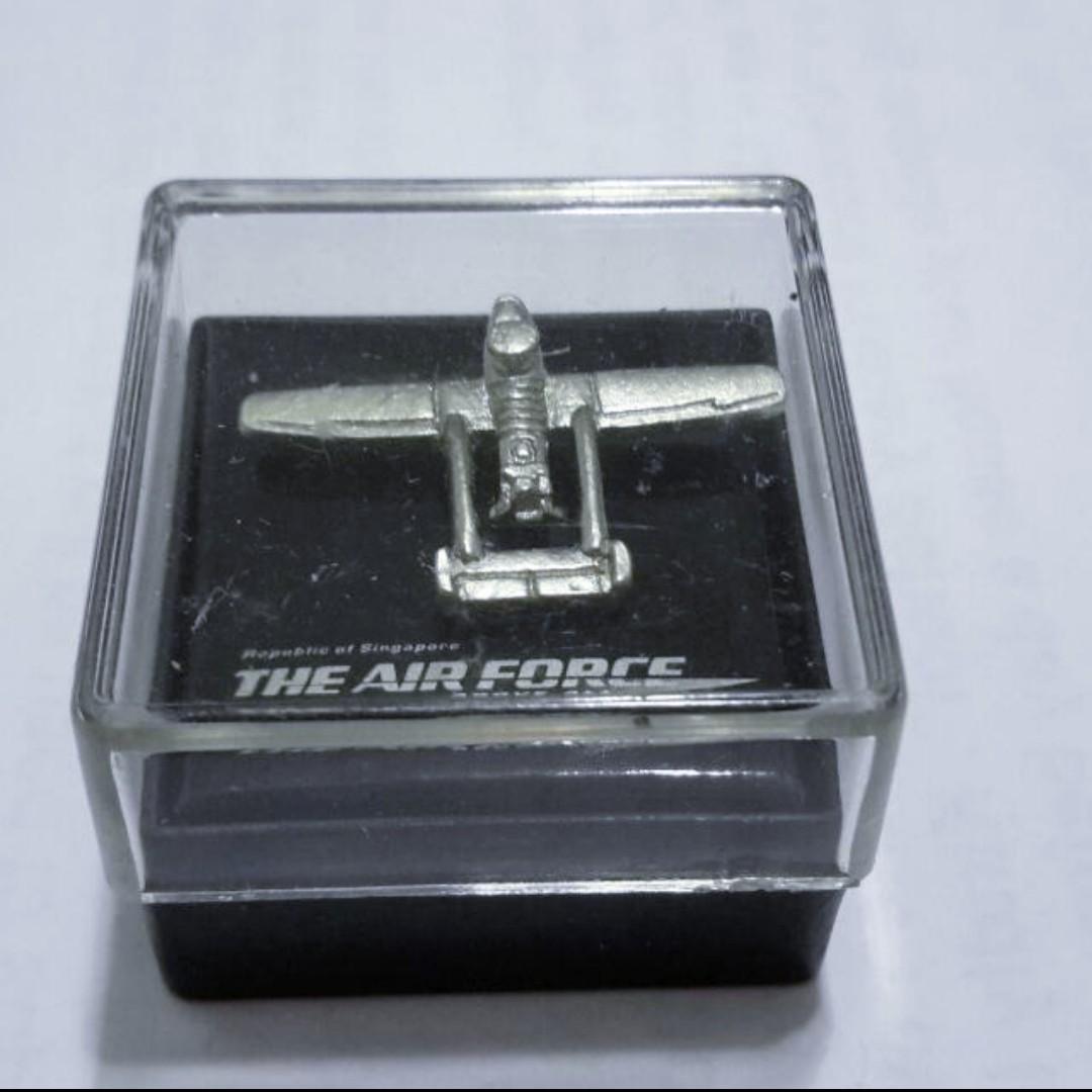 Brand New RSAF UAV Bag Badge (Rare), Hobbies & Toys, Memorabilia ...