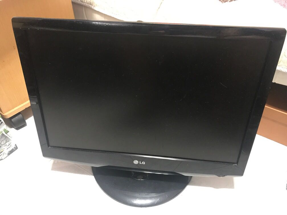 LG 22” TV, 電子產品, 電視 & 其他電器 - Carousell