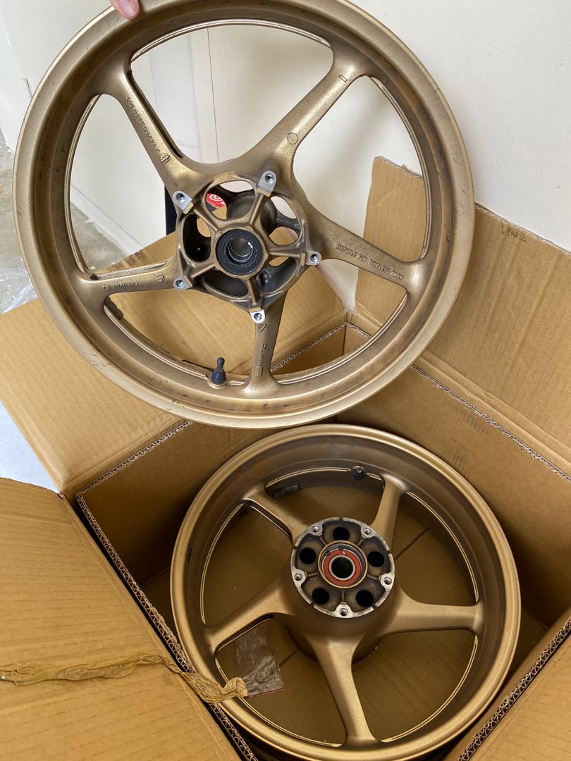 Original Yamaha YZF R1 Rims Gold, Motorcycles, Motorcycle Accessories ...