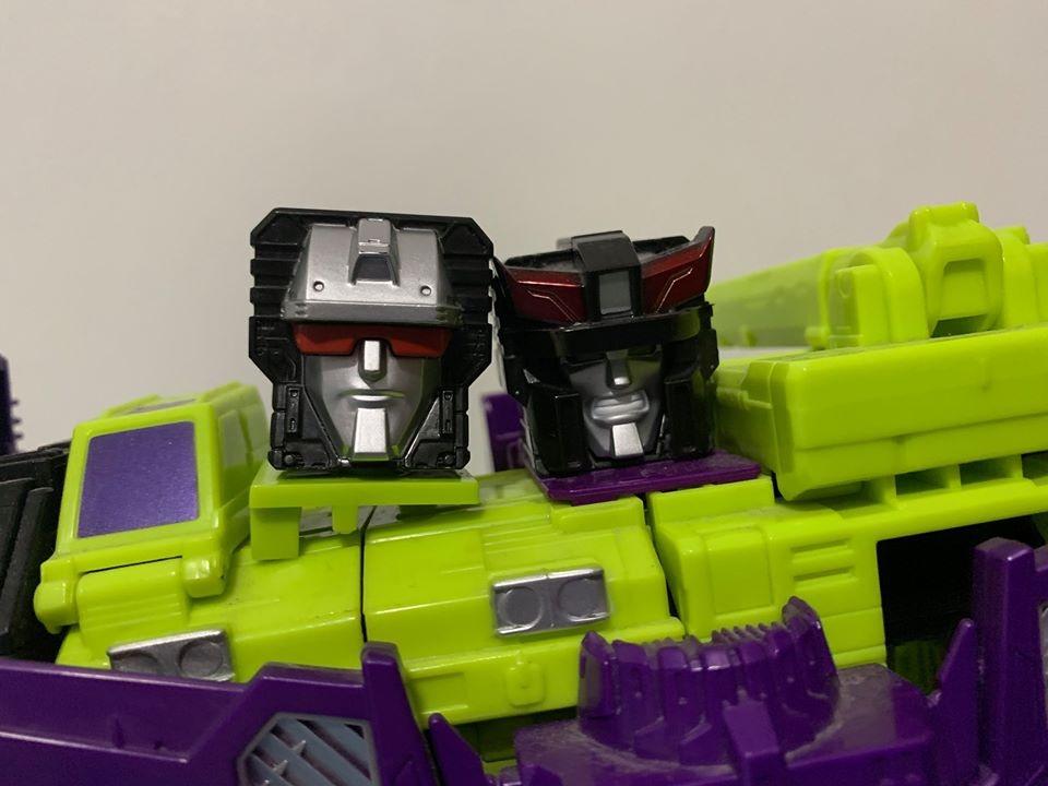 Hasbro Transformers Combiner Wars Devastator with DNA DK-01 upgrade kit ...