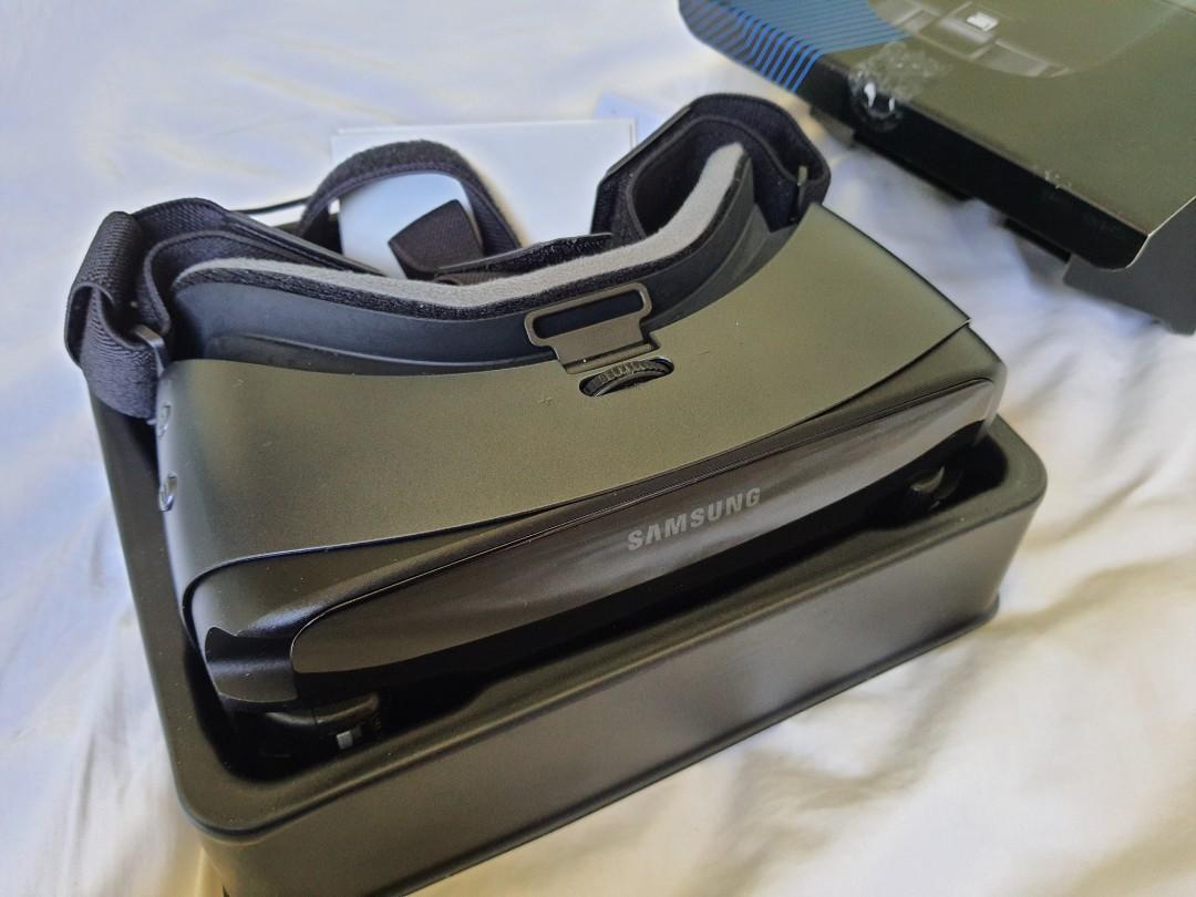 Samsung Oculus Gear VR with controller SM-R325NZVC, Galaxy note 9 ...