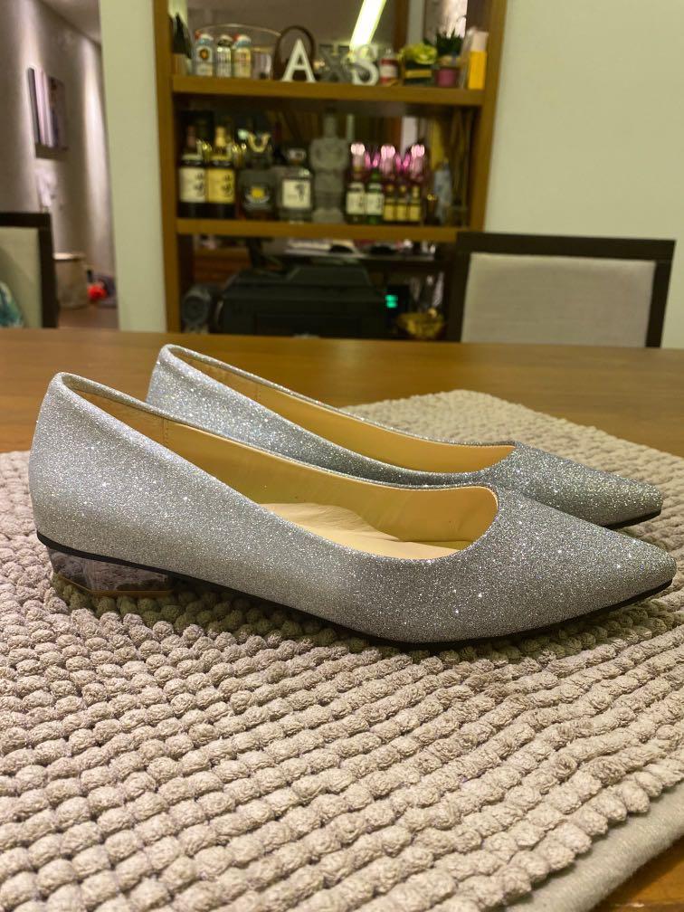 Silver shining blink flat shoes, Women's Fashion, Footwear, Flats on ...