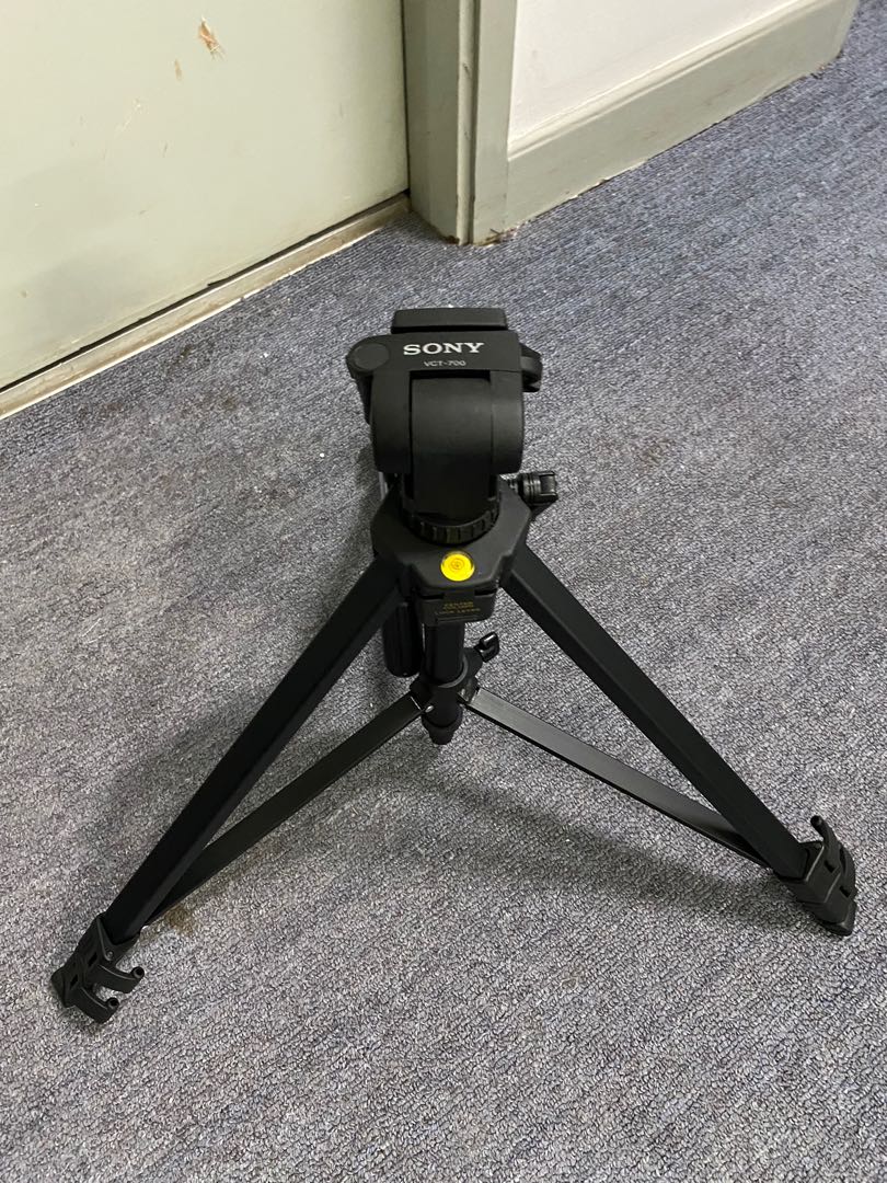 SONY VCT-700 light Weight Tripod, 攝影器材, 攝影配件, 腳架 - Carousell