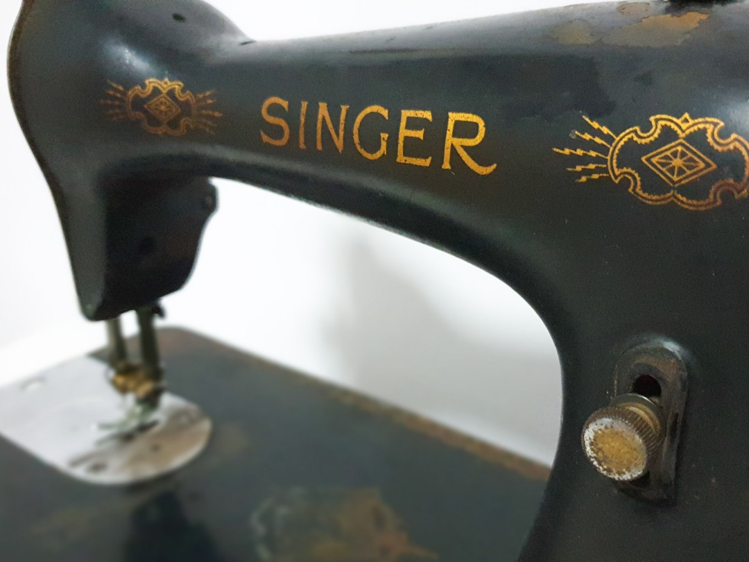 Traditional sewing machine, TV & Home Appliances, Washing Machines and ...