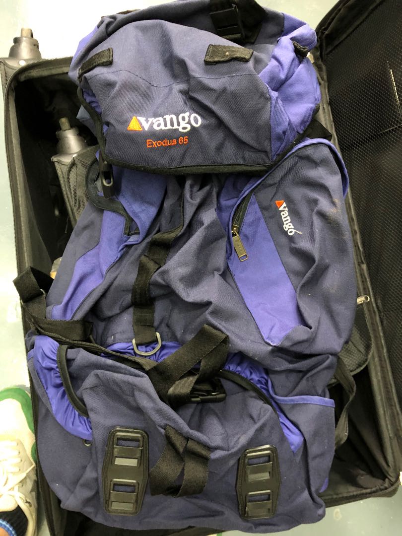 Vango 行山丶旅行背囊（65 lb) 背包客必備, 興趣及遊戲, 旅行, 旅遊 - 旅行必需品及用品 - Carousell