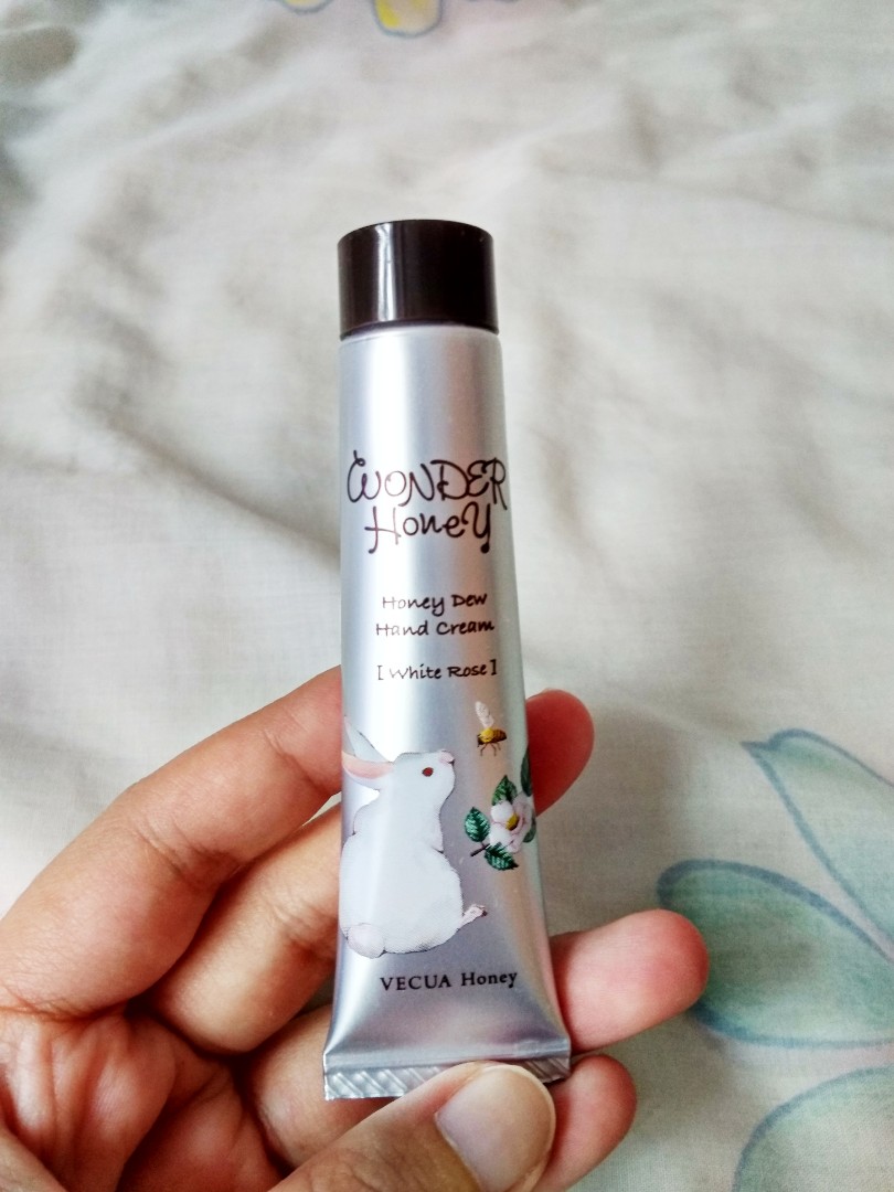 Vecua Honey Hand Cream, Beauty & Personal Care, Foot Care on Carousell