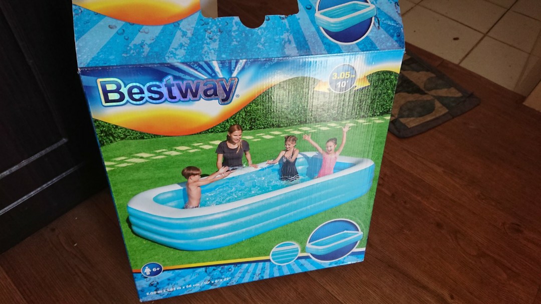 Bestway Large Pool, Everything Else, Others on Carousell