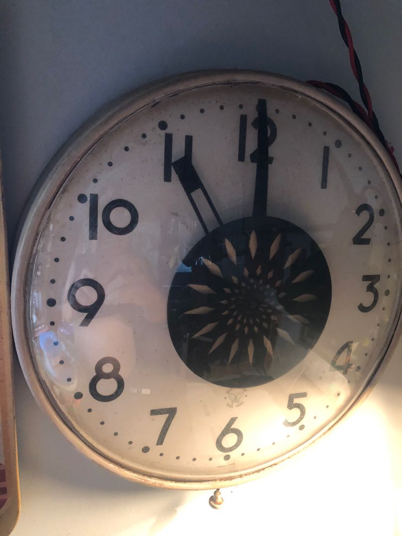 Vintage Clock 12” Butterfly , Hobbies & Toys, Memorabilia ...