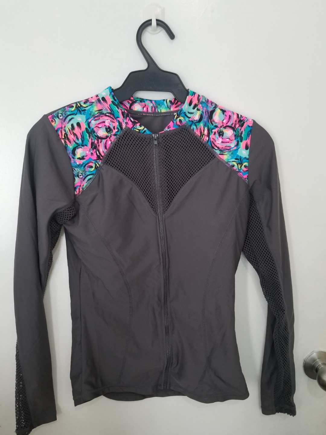 Rush Guard, Men's Fashion, Activewear on Carousell